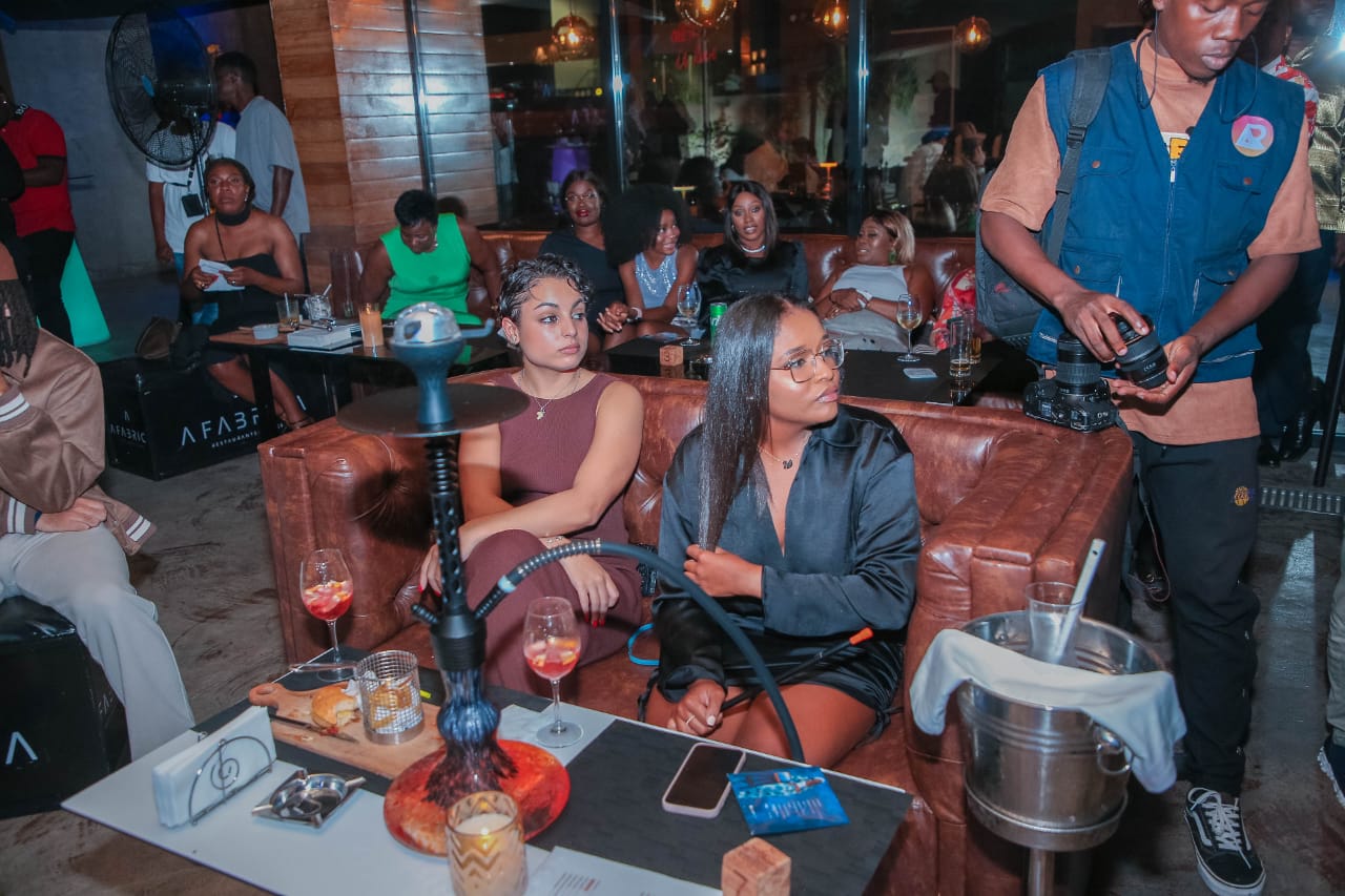 Chelsea Dinorath apresenta álbum "Catarse" - Portal Ango Line