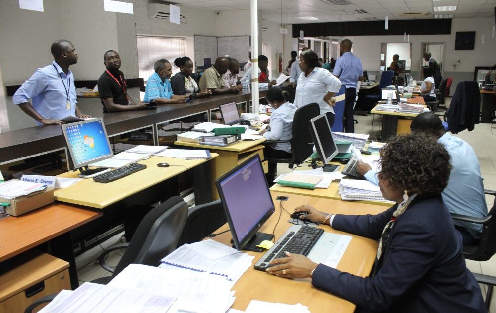 Governo actualiza taxa de tributação salarial de IRT: Veja o que mudou ...